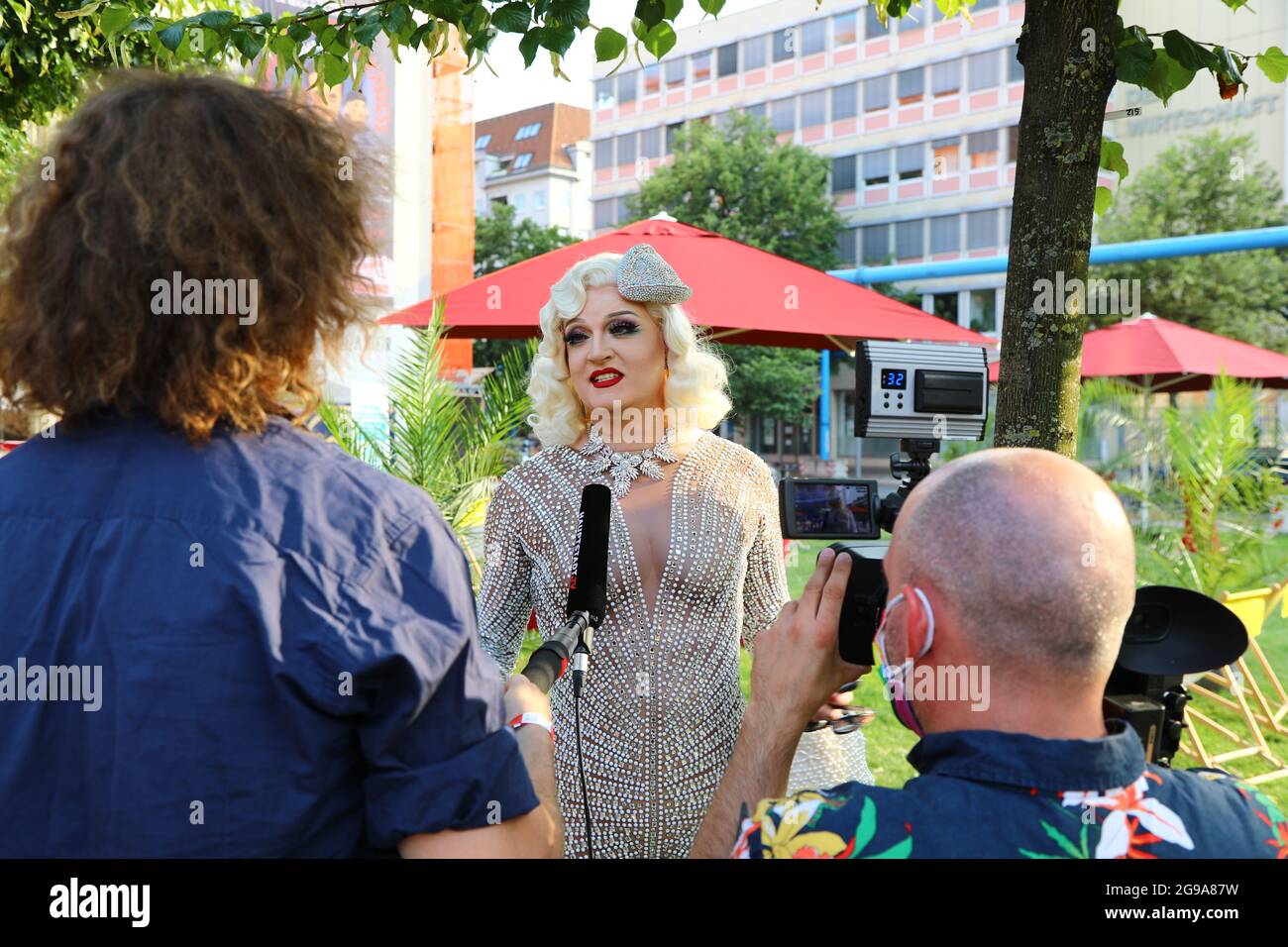 Sheila Wolf High Resolution Stock Photography and Images - Alamy