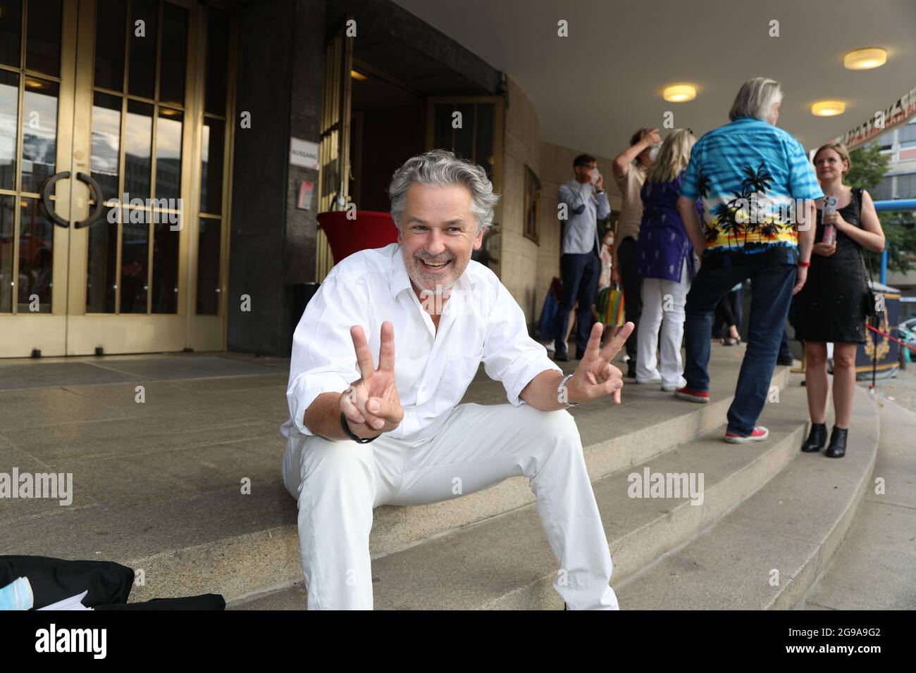 Timothy Peach bei der Premiere des Theaterstücks 'Mord im Orientexpress ...