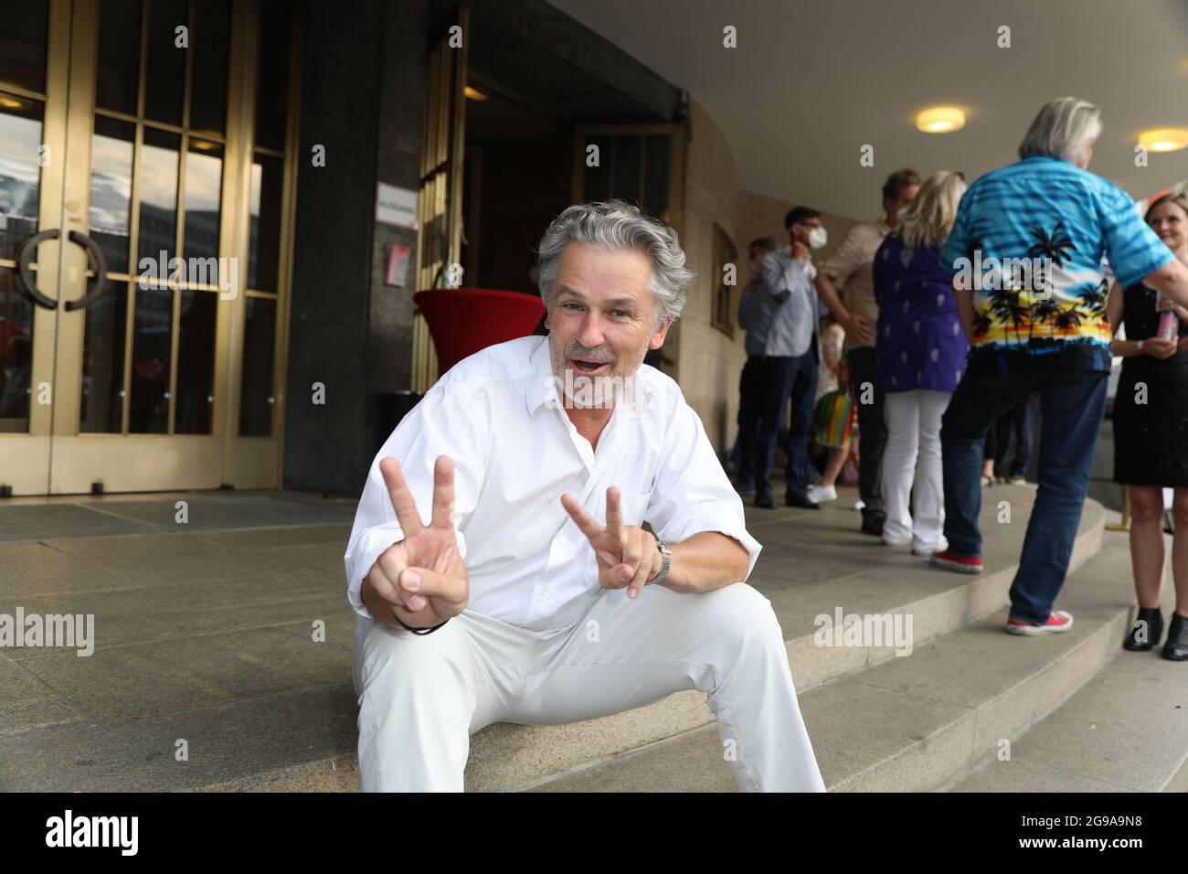 Timothy peach premiere hi-res stock photography and images - Alamy