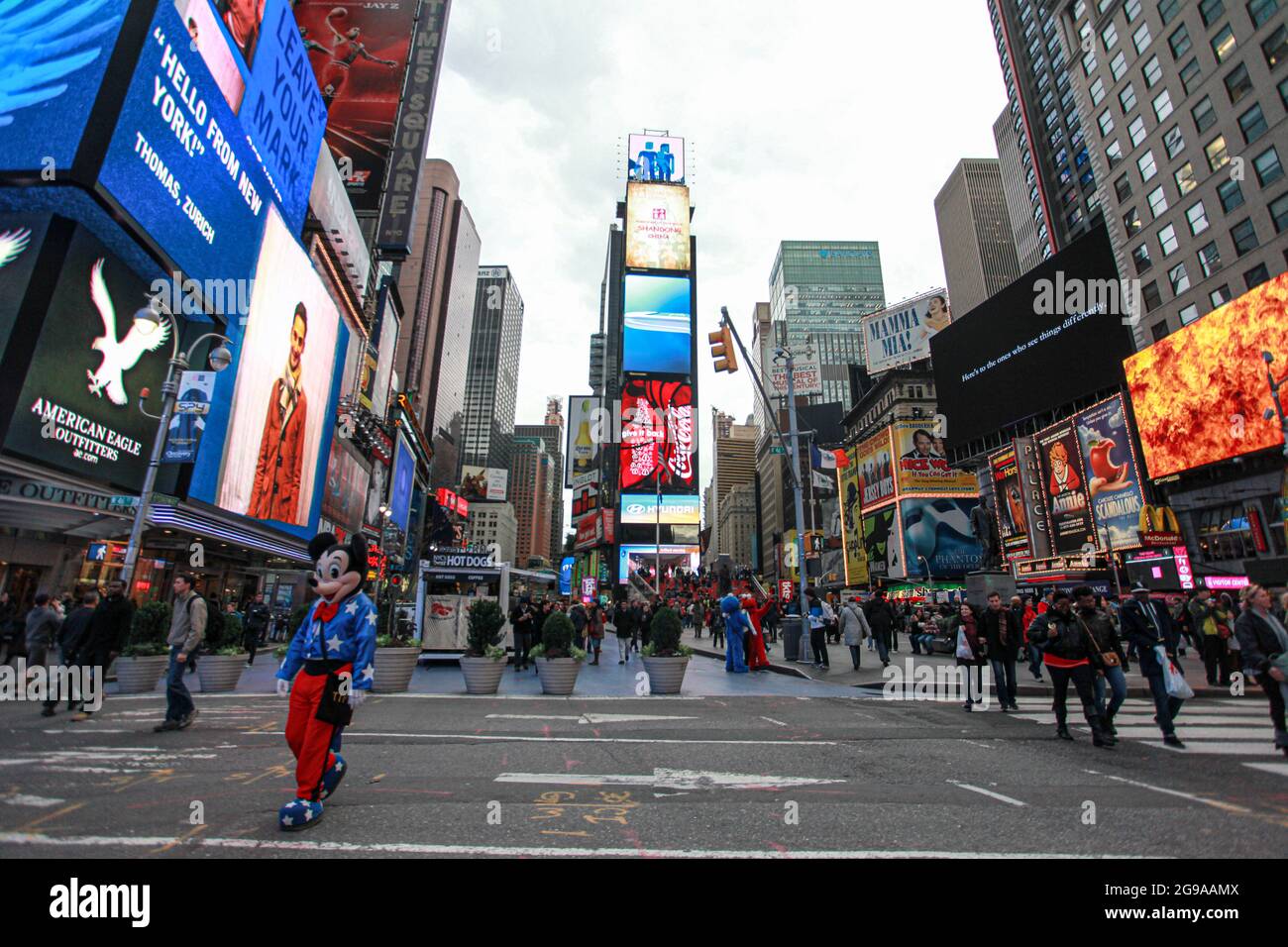 Time Square one Autumn afternoon Stock Photo - Alamy