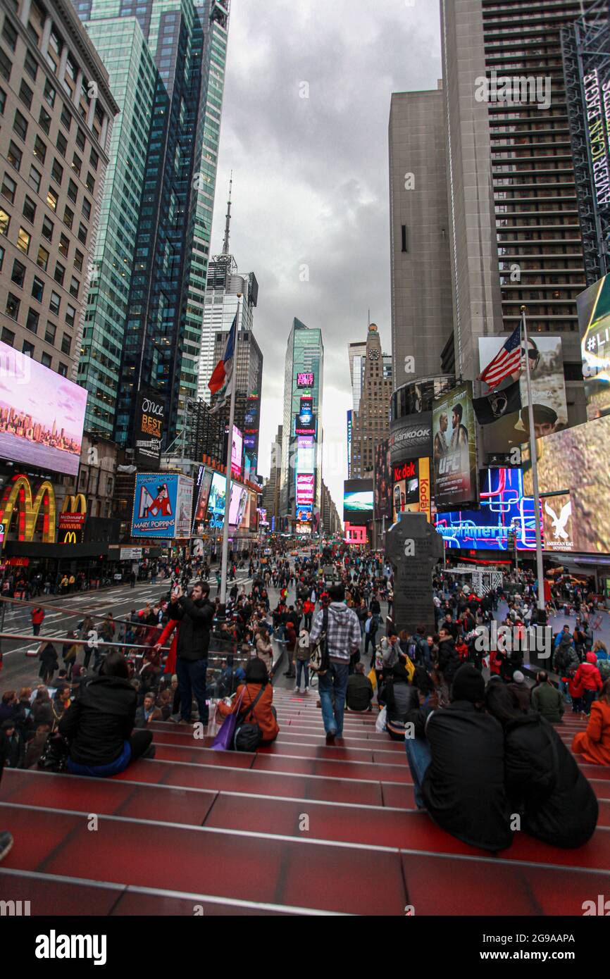 Time square fish eye hi-res stock photography and images - Alamy