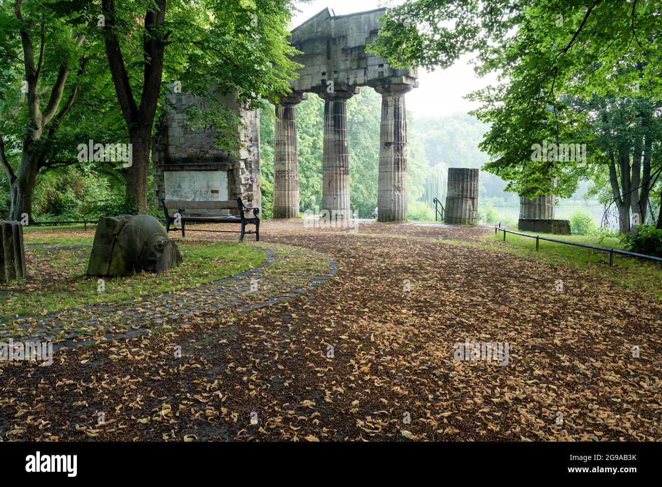 Back pillars hi-res stock photography and images - Alamy