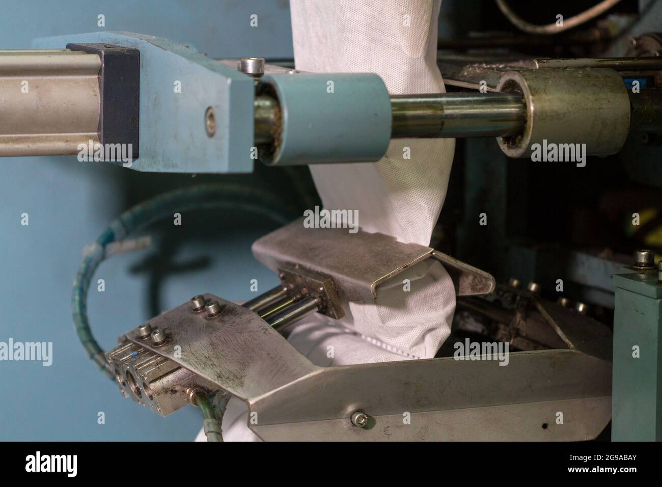 Production of independent springs for mattresses. Independent spring ...