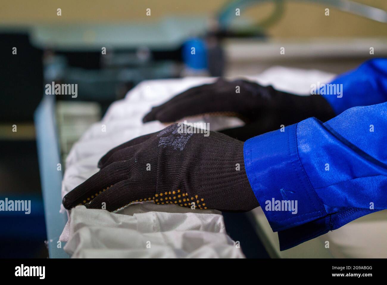 Production of independent springs for mattresses. Independent spring ...