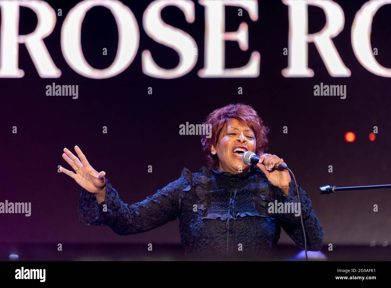 Rose royce singer hi-res stock photography and images - Alamy