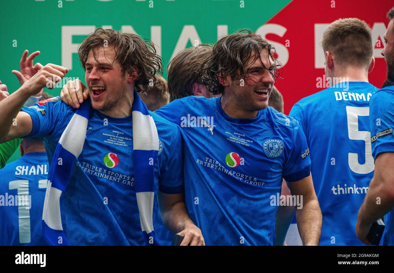 Buildbase FA Vase 2020/21 Final, Binfield v Warrington Rylands, Wembley ...