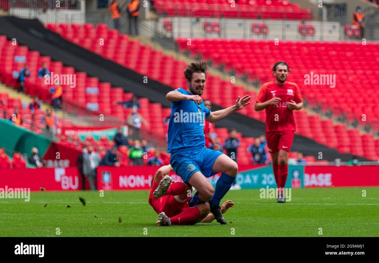 Buildbase FA Vase 2020/21 Final, Binfield v Warrington Rylands, Wembley ...