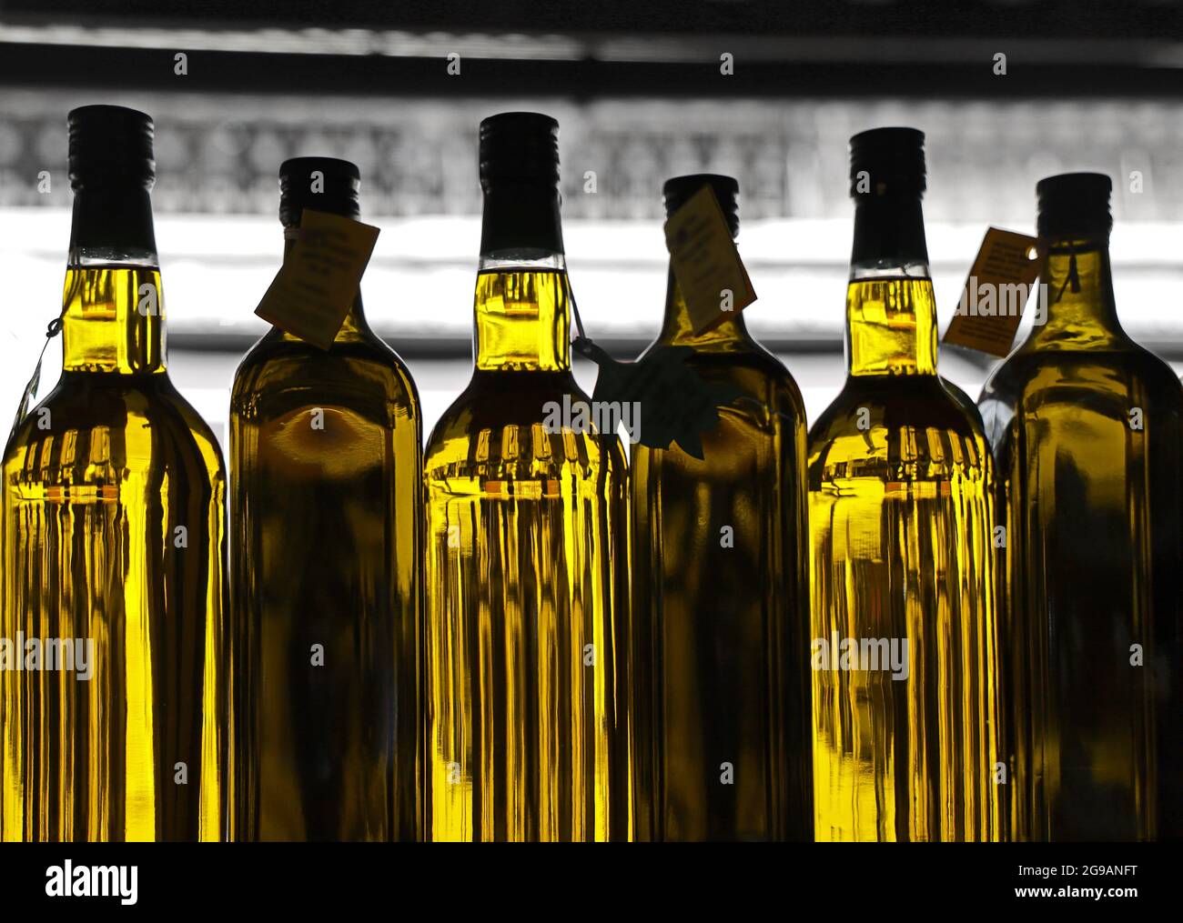 Different colors in a row hi-res stock photography and images - Alamy