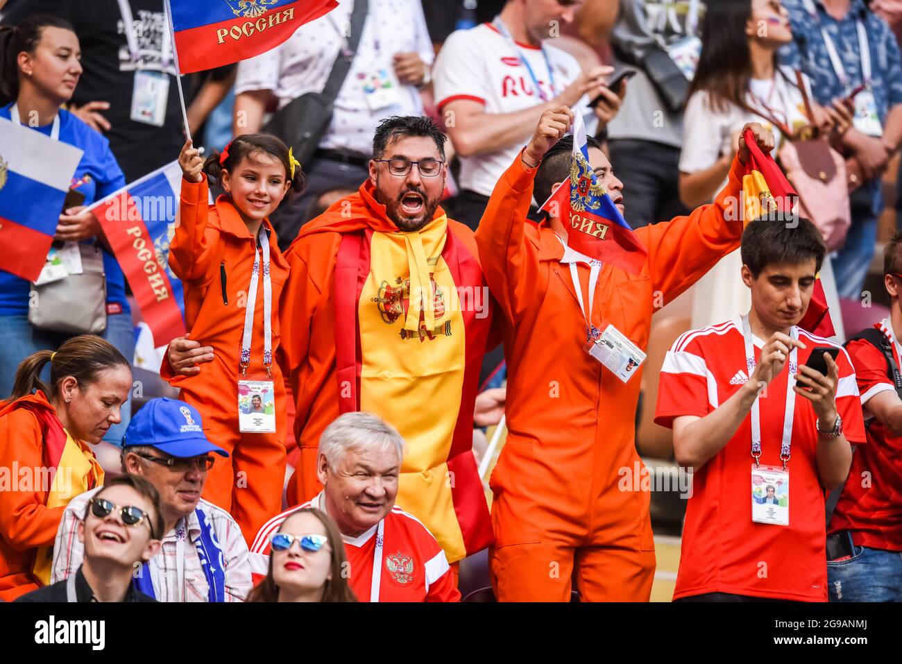 Spain russia flag hi-res stock photography and images - Alamy