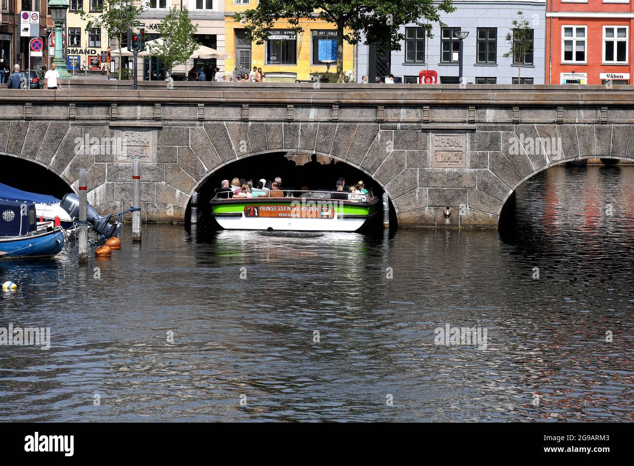 Sailingin hi-res stock photography and images - Alamy