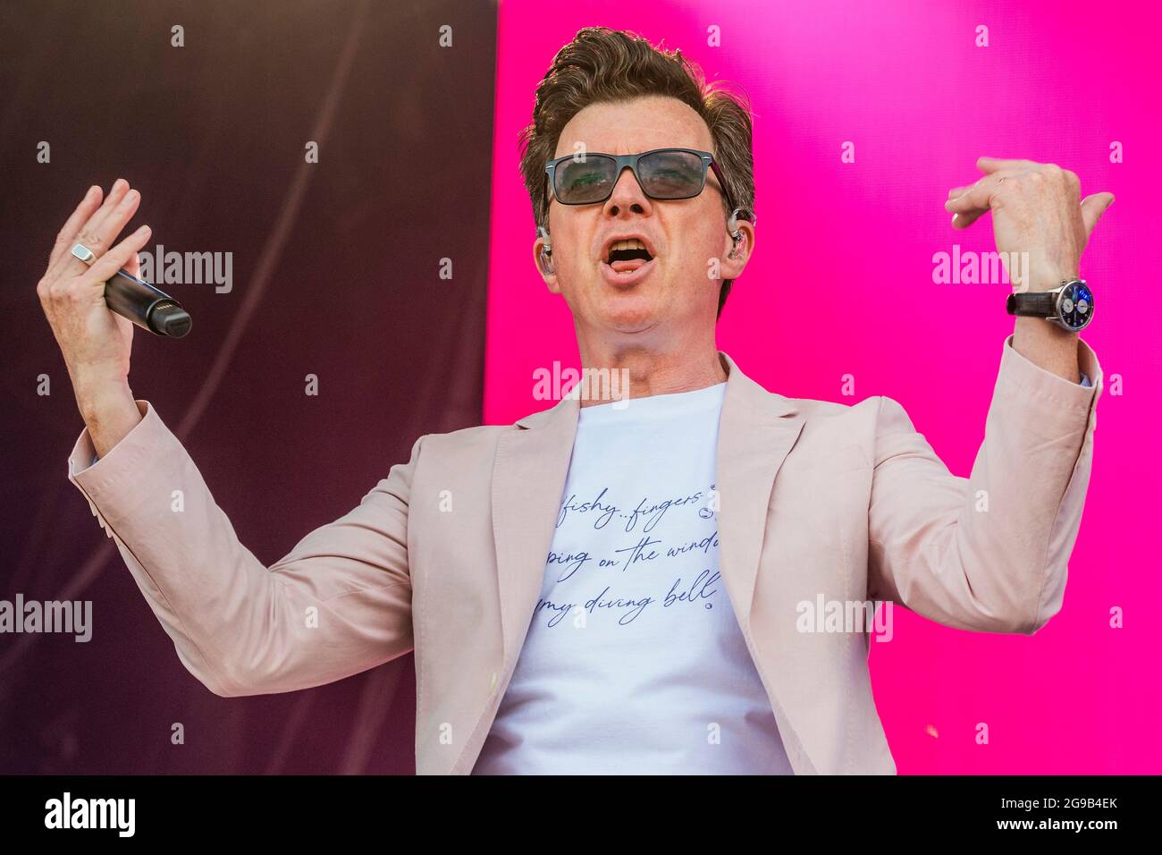 Henham Park, Suffolk, UK. 25th July, 2021. Rick Astley plays the ...
