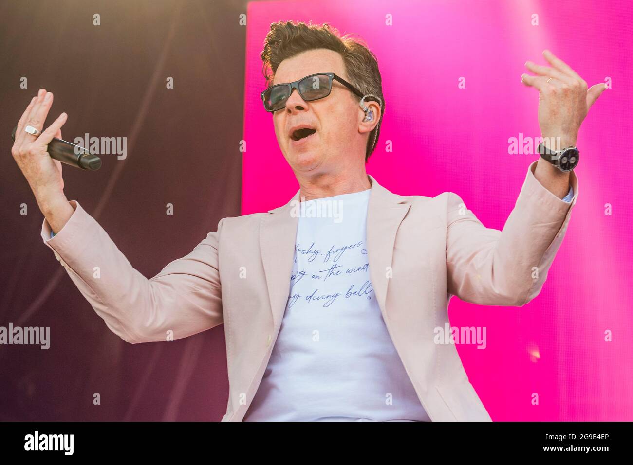 Henham Park, Suffolk, UK. 25th July, 2021. Rick Astley plays the ...