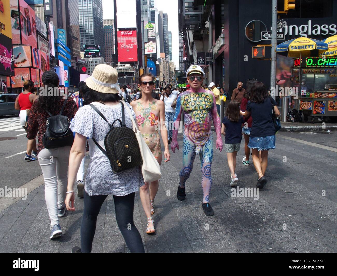 New york body paint 2021 hi-res stock photography and images - Alamy