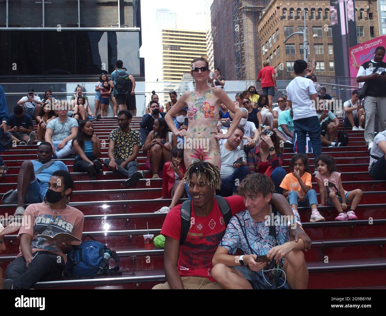 New york body paint 2021 hi-res stock photography and images - Alamy