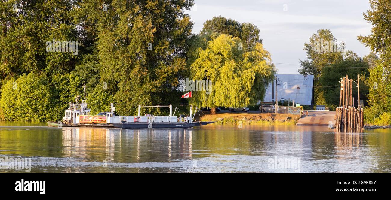 Barnston Island Ferry going across Fraser River Stock Photo - Alamy