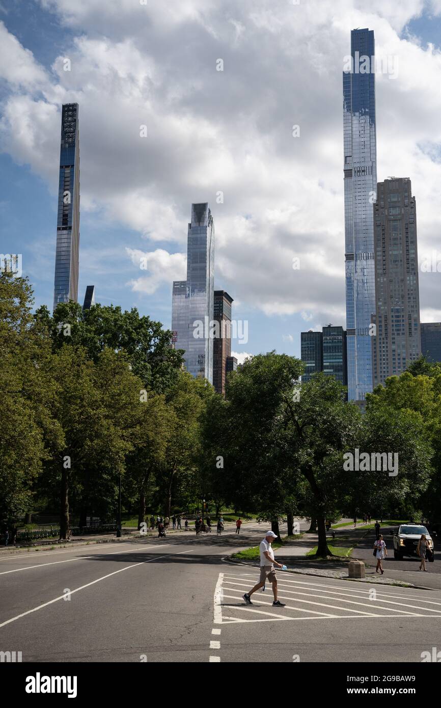 The pencil tower manhattan hi-res stock photography and images - Alamy