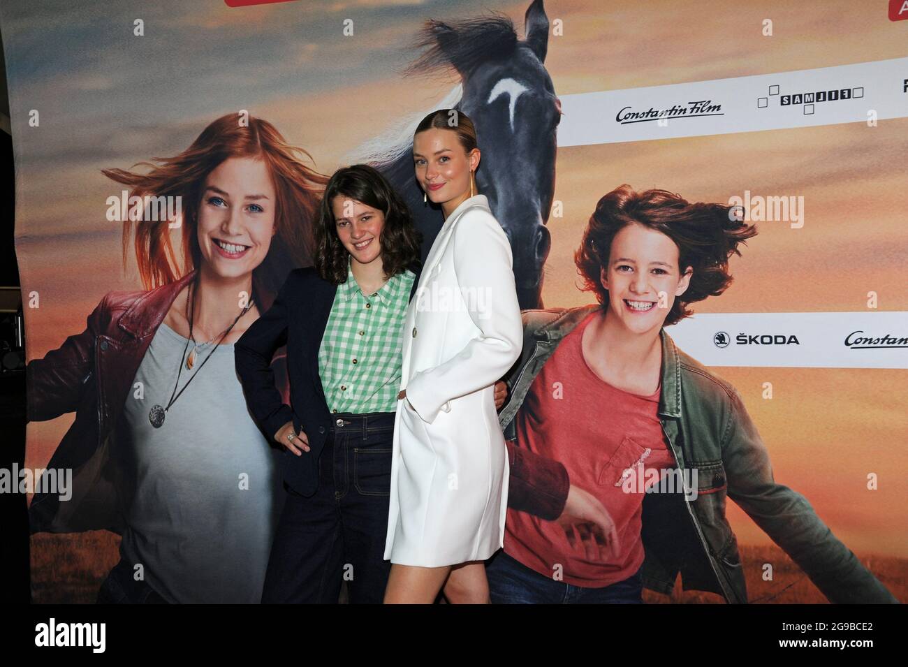 Munich, Germany. 25th July, 2021. The actresses Hanna Binke, Marvin ...