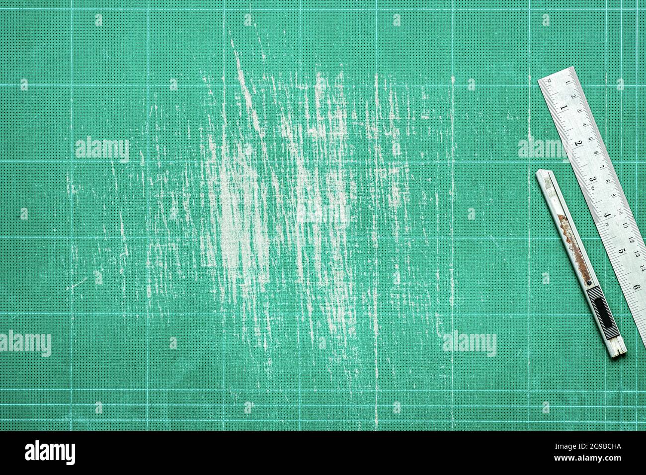 Steel ruler hi-res stock photography and images - Alamy