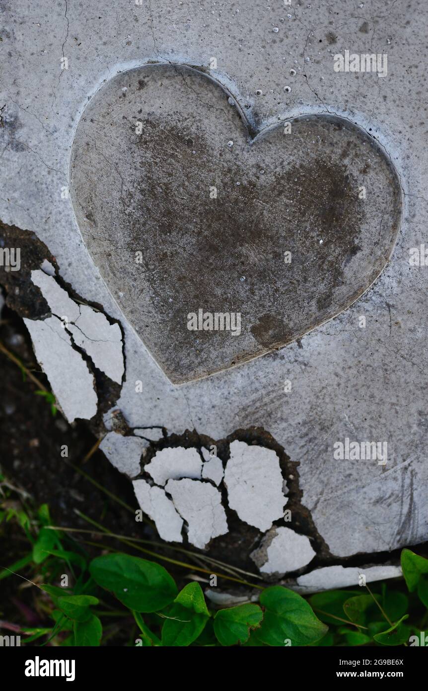 Concrete heart hi-res stock photography and images - Alamy