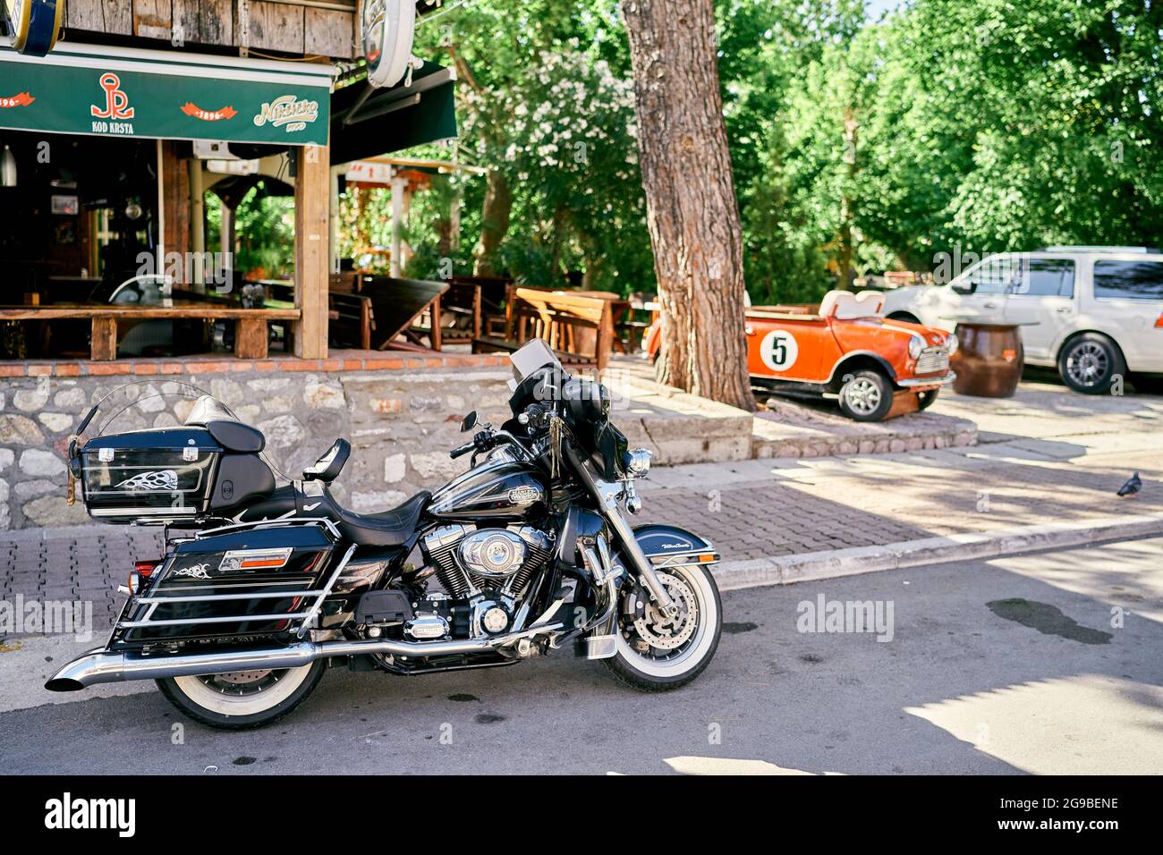 Blue motorcycle parked in front hi-res stock photography and images - Alamy