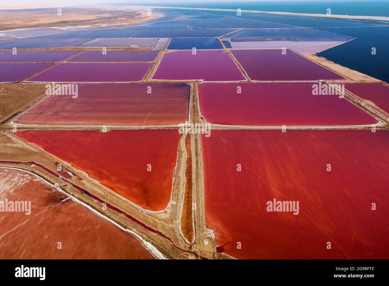 Salt production africa hi-res stock photography and images - Alamy
