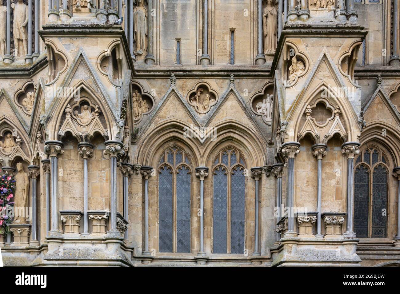 Wells Cathedral detail up close Stock Photo - Alamy