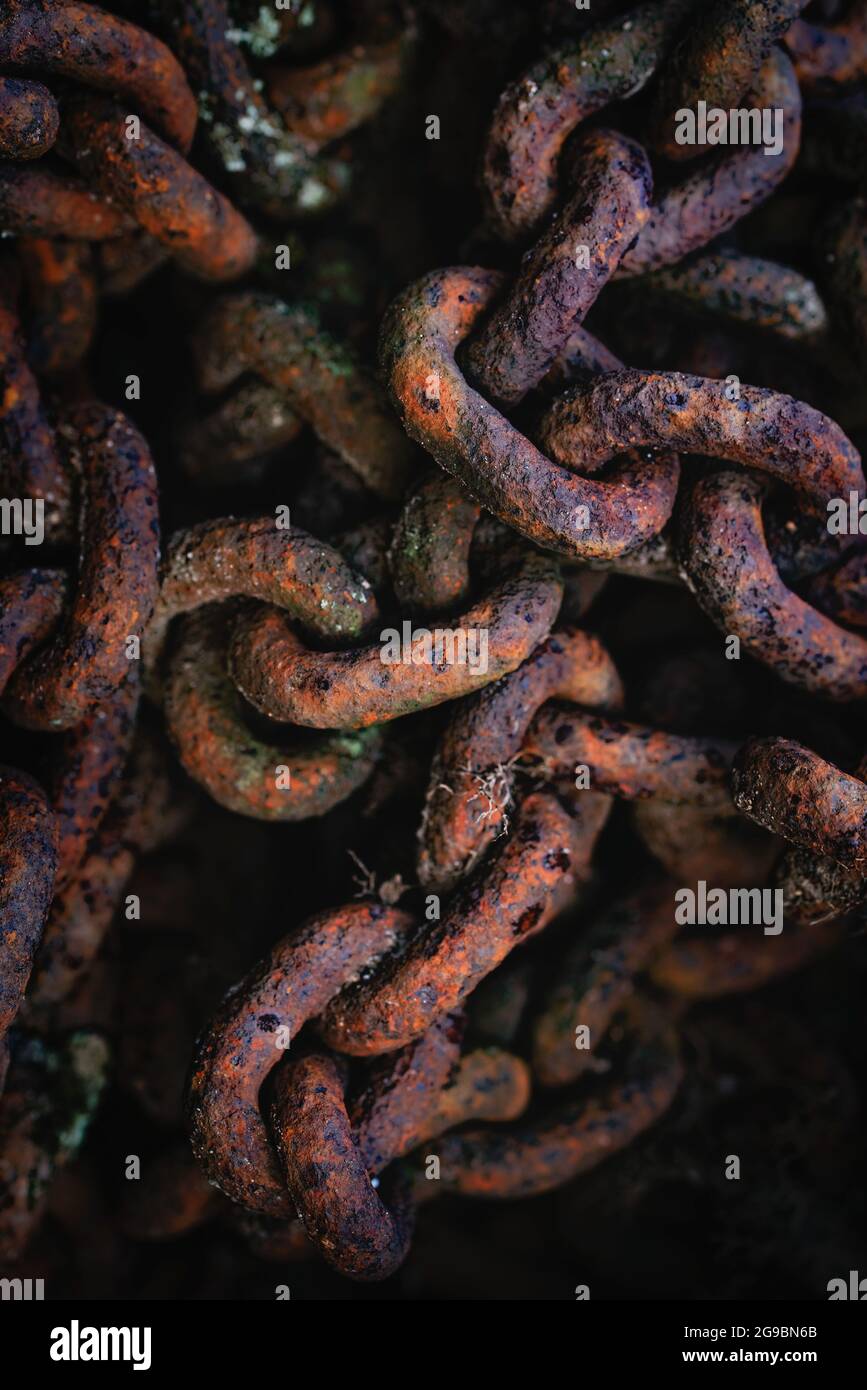 old rusty chain links Stock Photo - Alamy