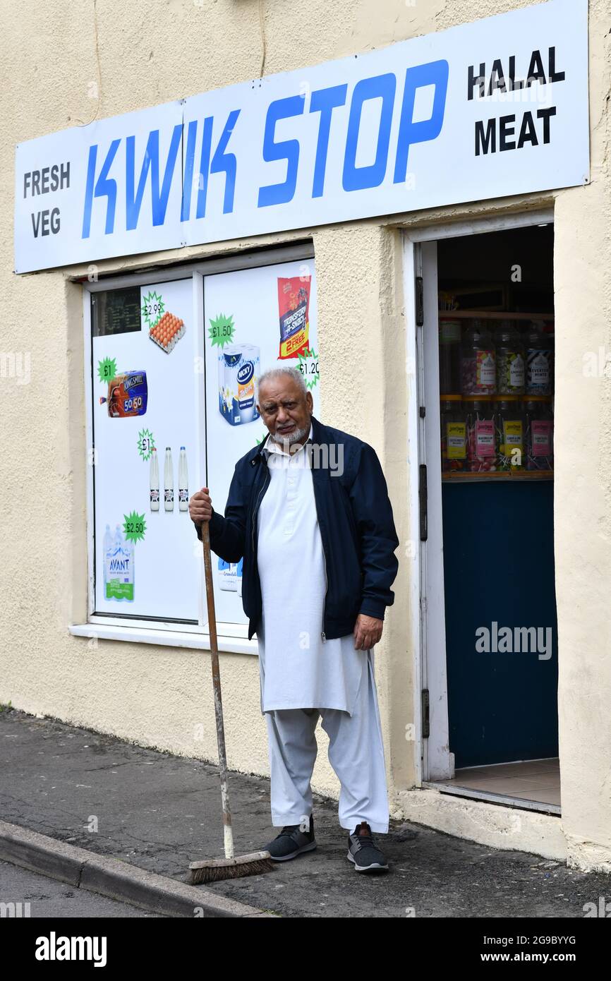 Muslim uk 1960s hi-res stock photography and images - Alamy