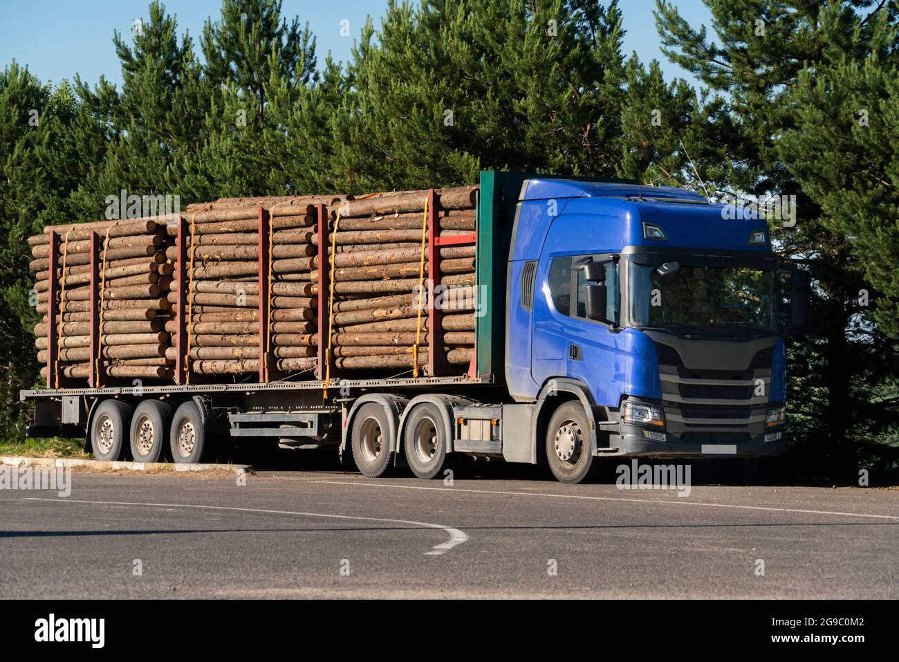 Timber truck hi-res stock photography and images - Alamy