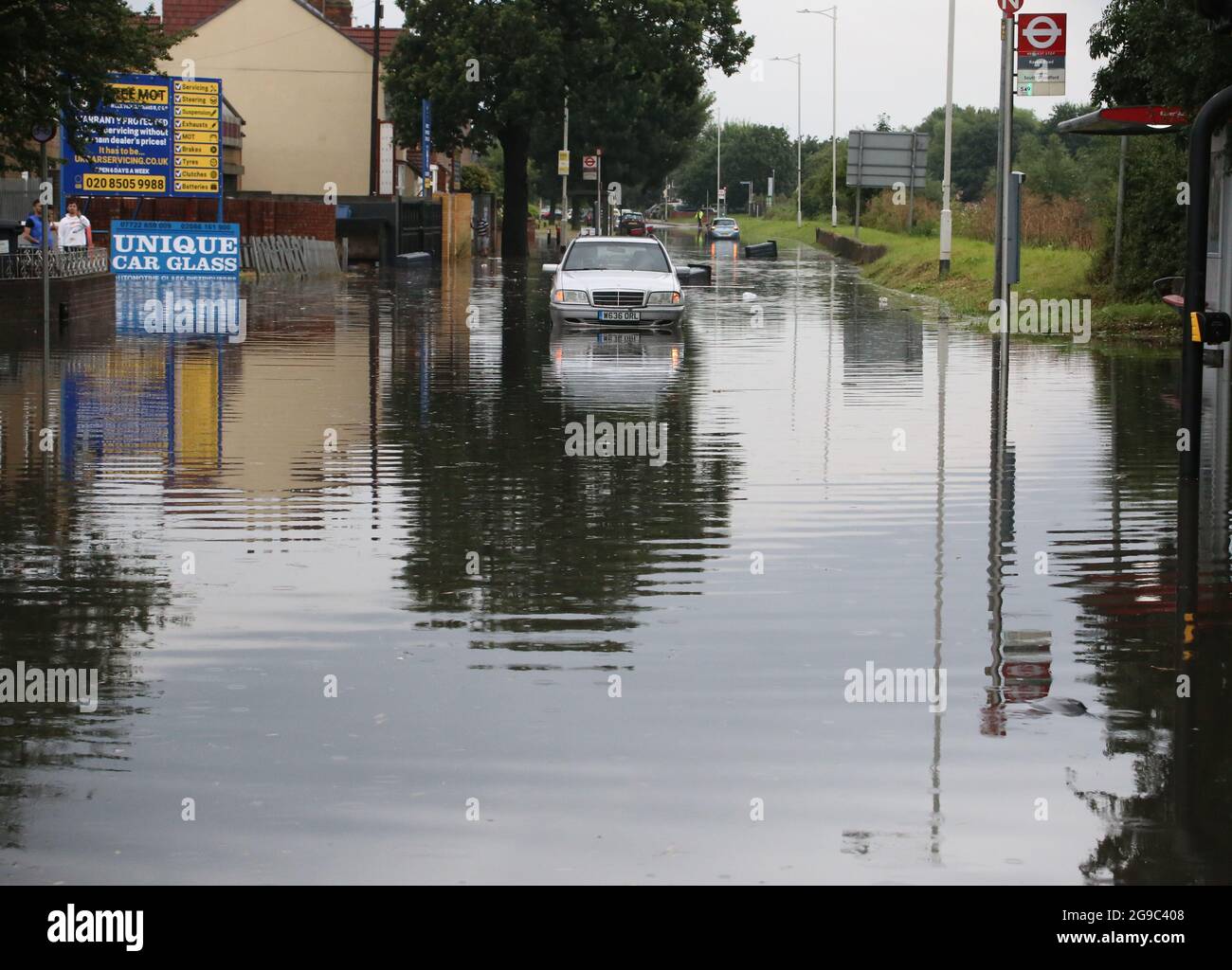 The scene on the a406 north circular in london hi-res stock photography ...