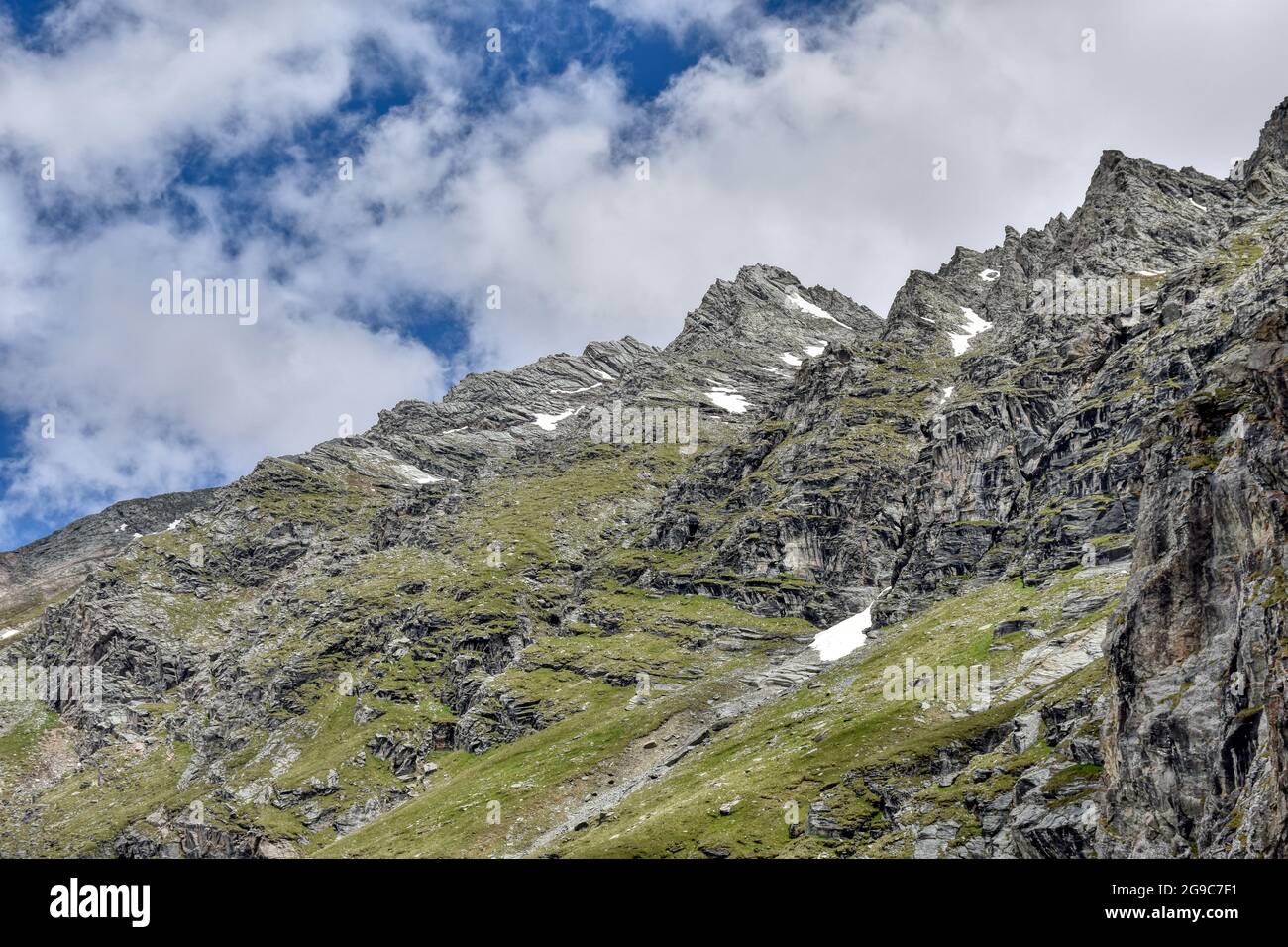 Bergkette hoch hi-res stock photography and images - Alamy