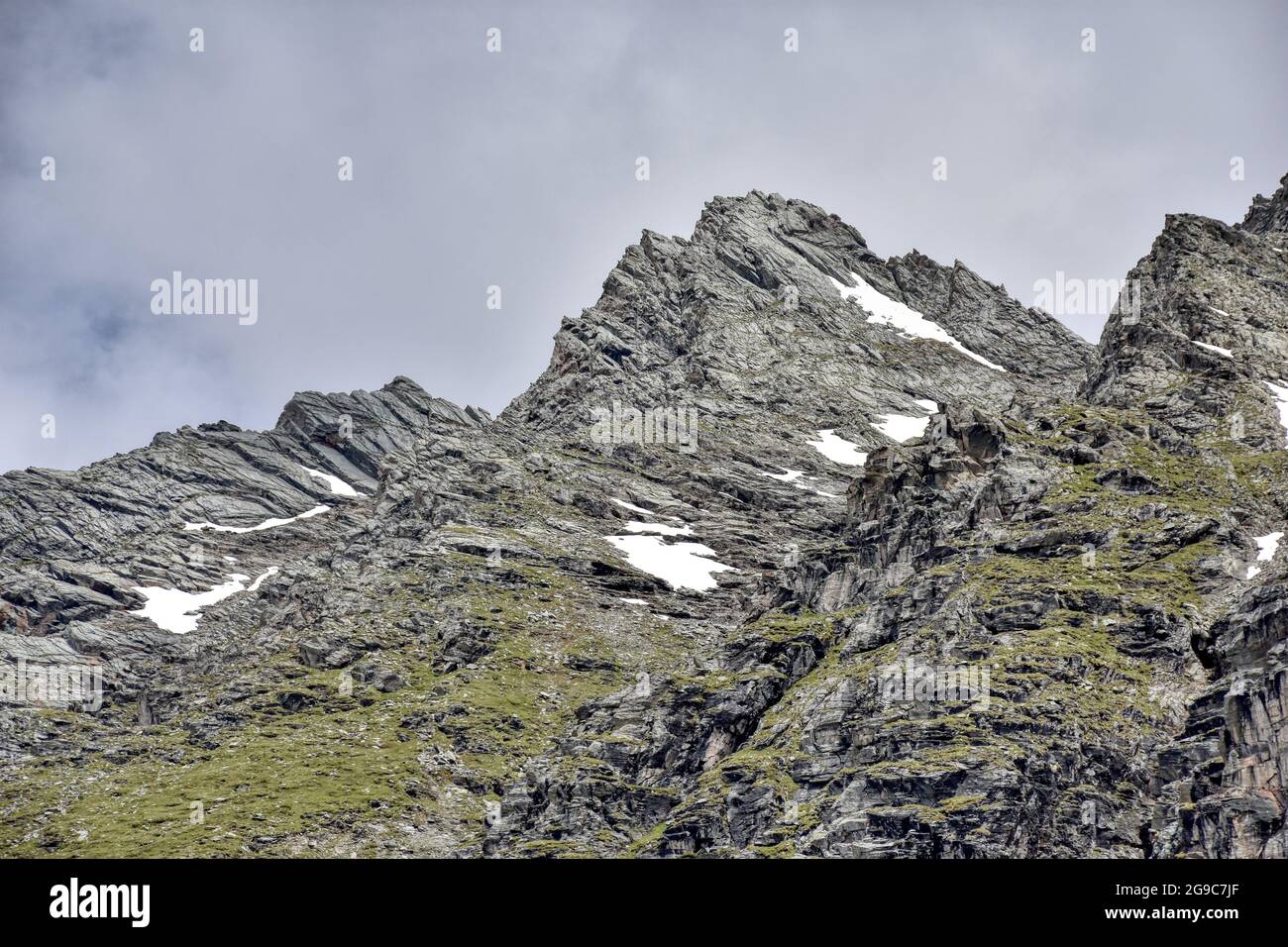 Bergkette hi-res stock photography and images - Alamy