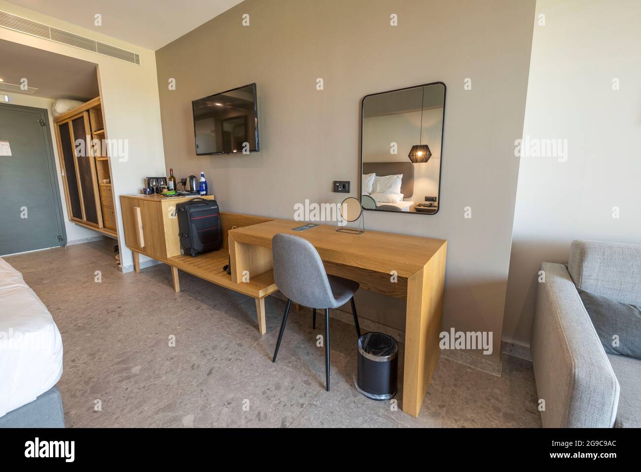 Beautiful interior view of contemporary hotel room Stock Photo - Alamy