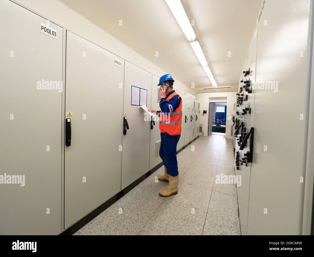Transformer control room hi-res stock photography and images - Alamy