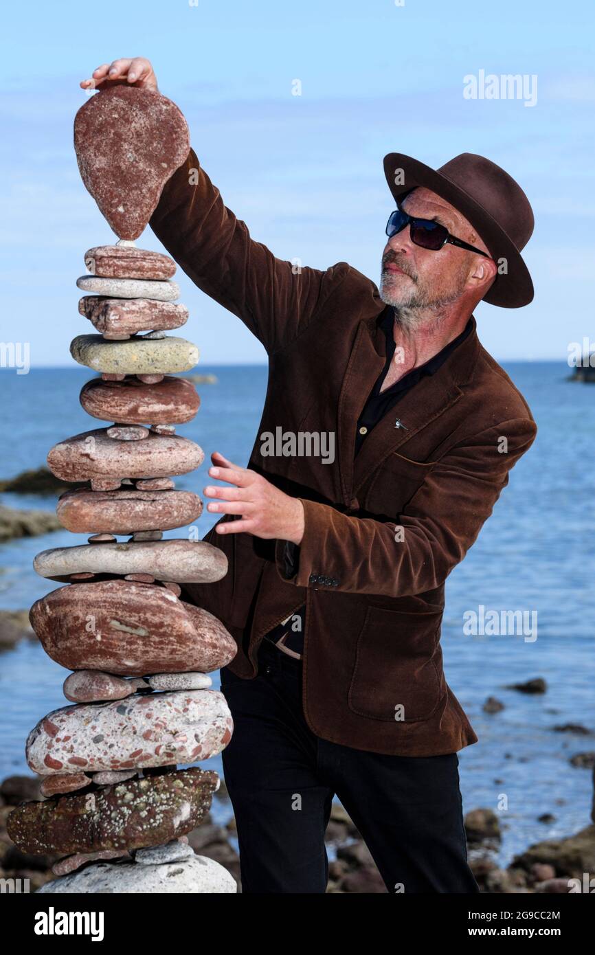 Dunbar stone stacking championship hi-res stock photography and images ...