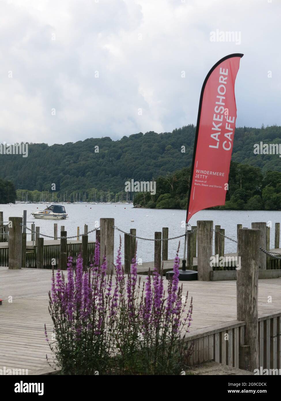 Windermere jetty museum hi-res stock photography and images - Alamy