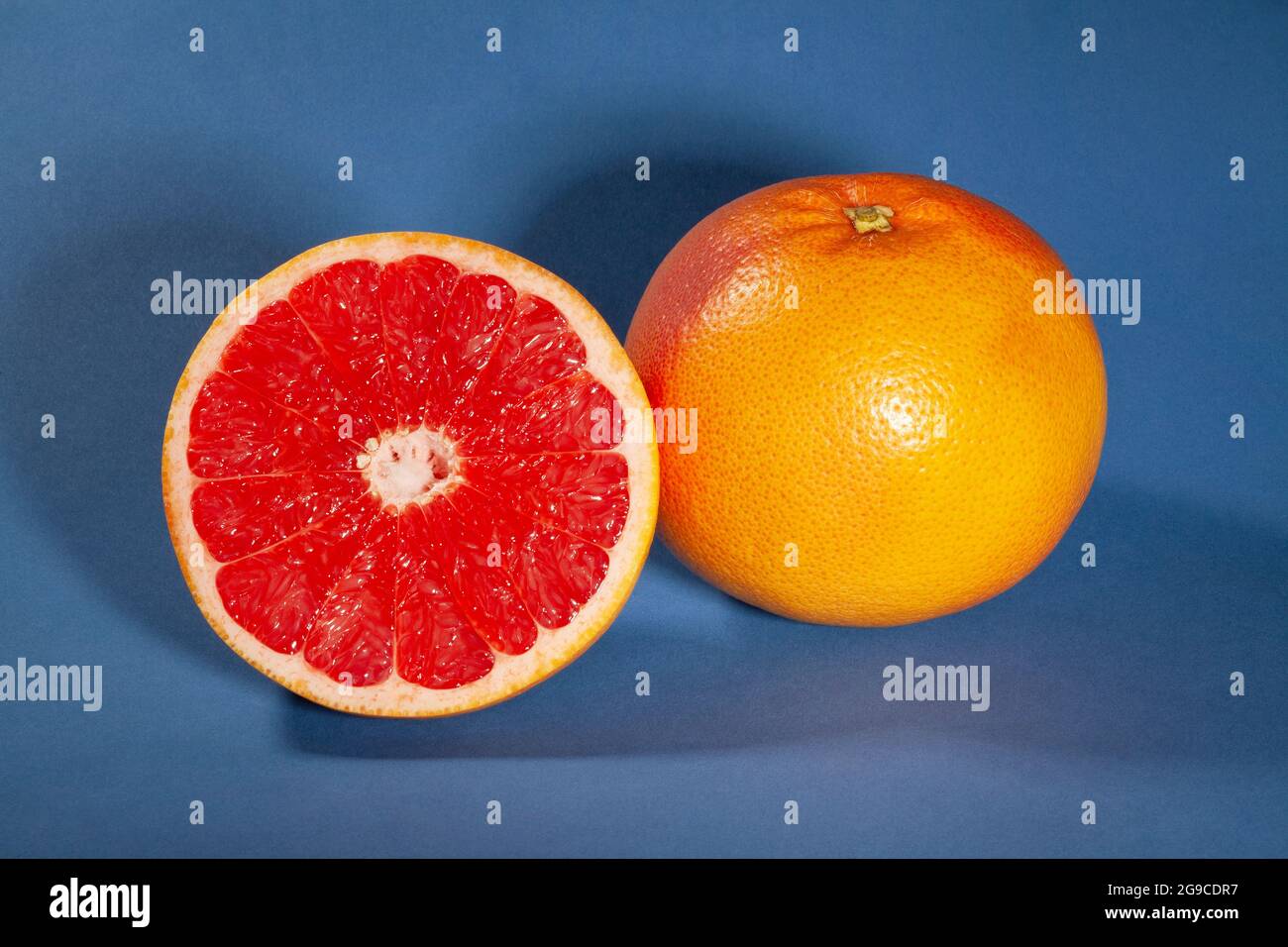 Shiny blue background hi-res stock photography and images - Alamy