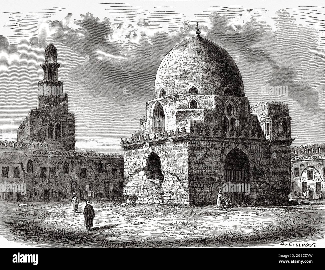 Minaret and courtyard with 13th century fountain of Ahmad ibn Tulun ...