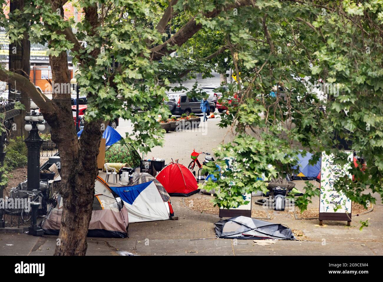 Homeless encampment seattle hi-res stock photography and images - Alamy