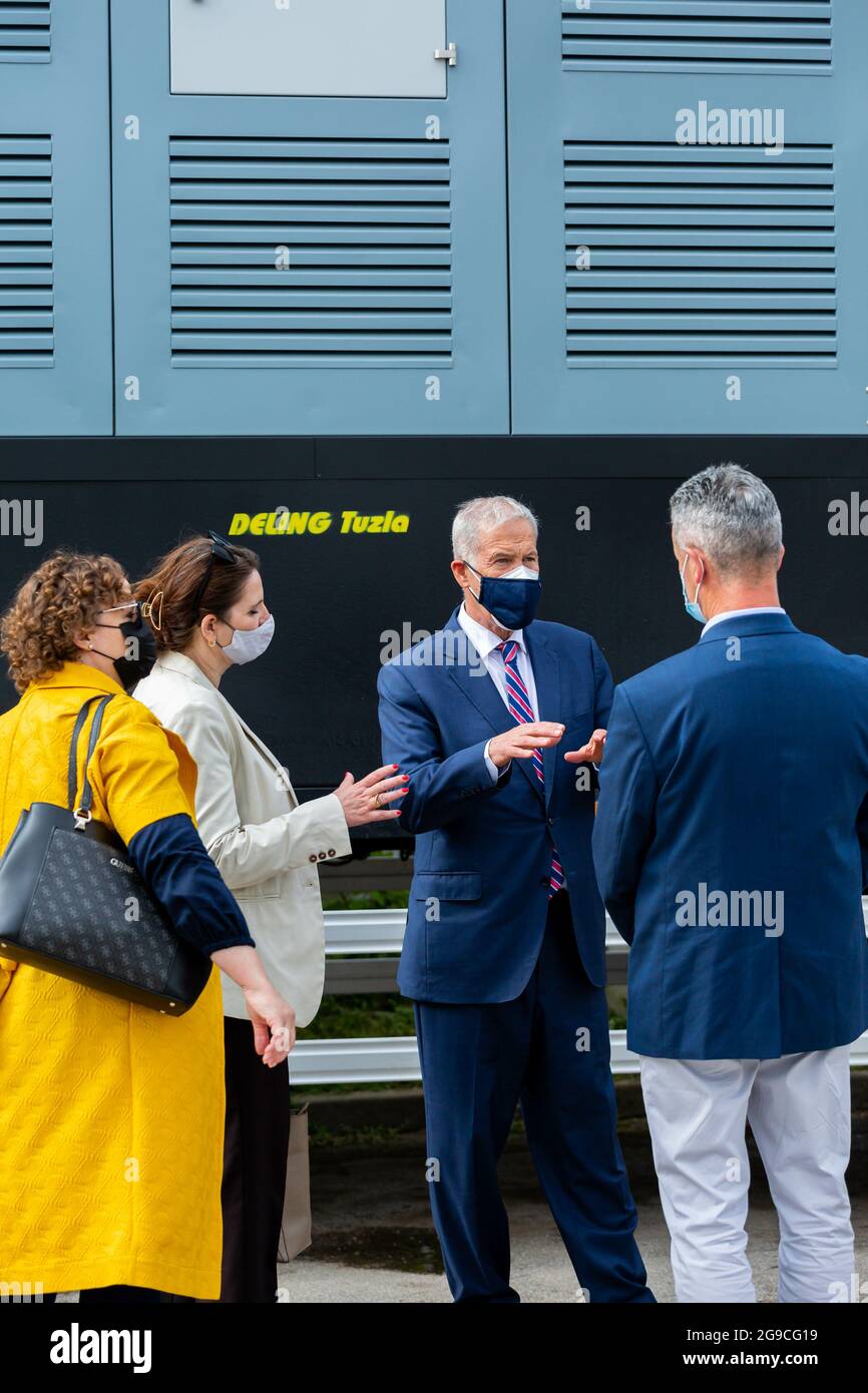 Michael Scanlan High Resolution Stock Photography and Images - Alamy