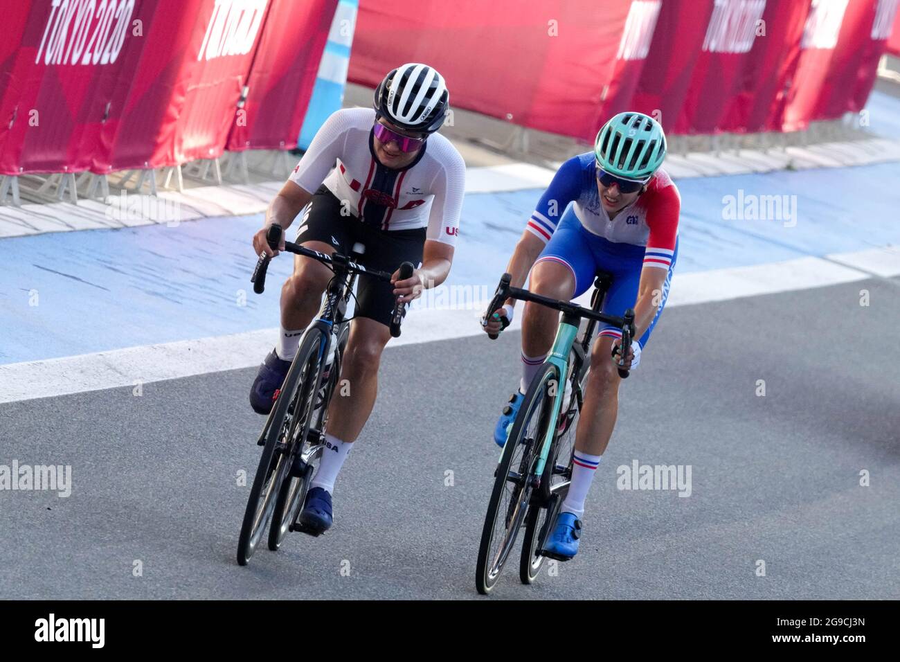 Shizuoka, Japan. 25th July, 2021. Ruth Winder (USA), Juliette Labous ...