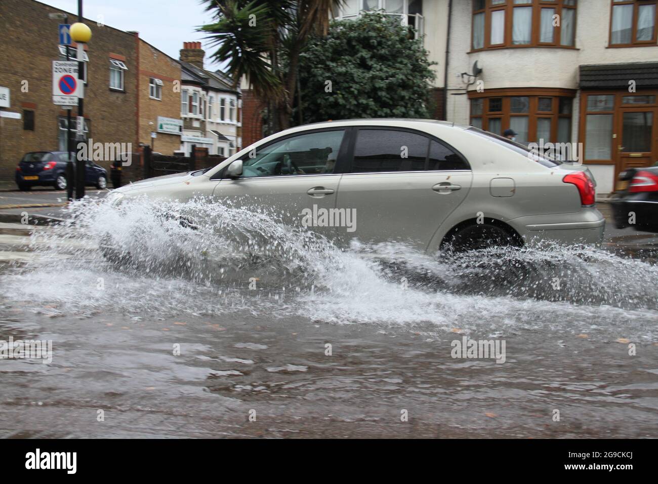 London flash floods 2021 hi-res stock photography and images - Alamy