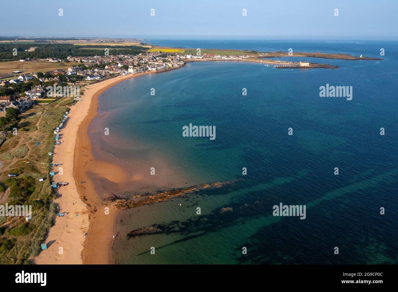 Sandy beach at elie fife hi-res stock photography and images - Alamy