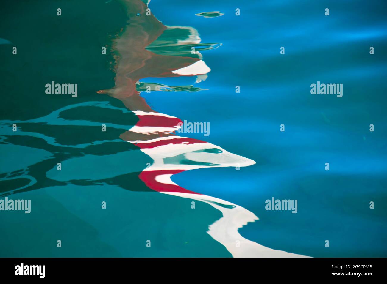 Reflecting colors hi-res stock photography and images - Alamy