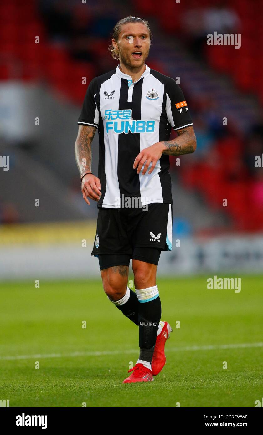 Jeff hendrick of newcastle united hi-res stock photography and images ...