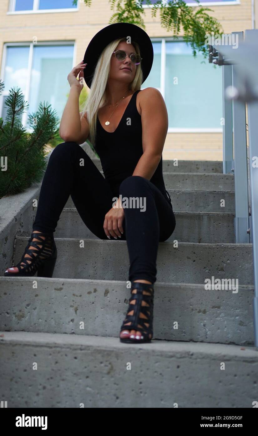 Womanmodel hi-res stock photography and images - Alamy