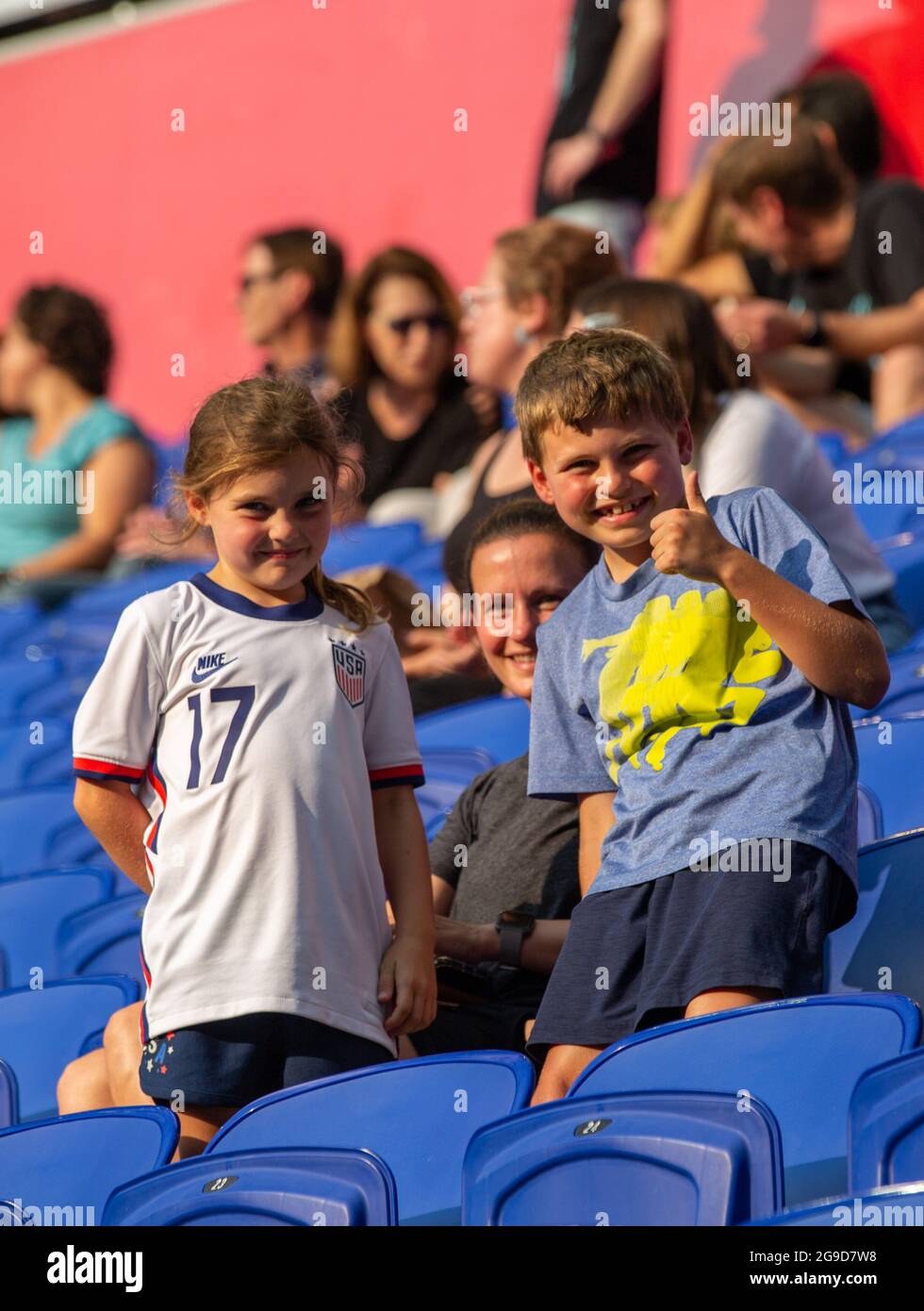 Chicago bull fans hi-res stock photography and images - Alamy