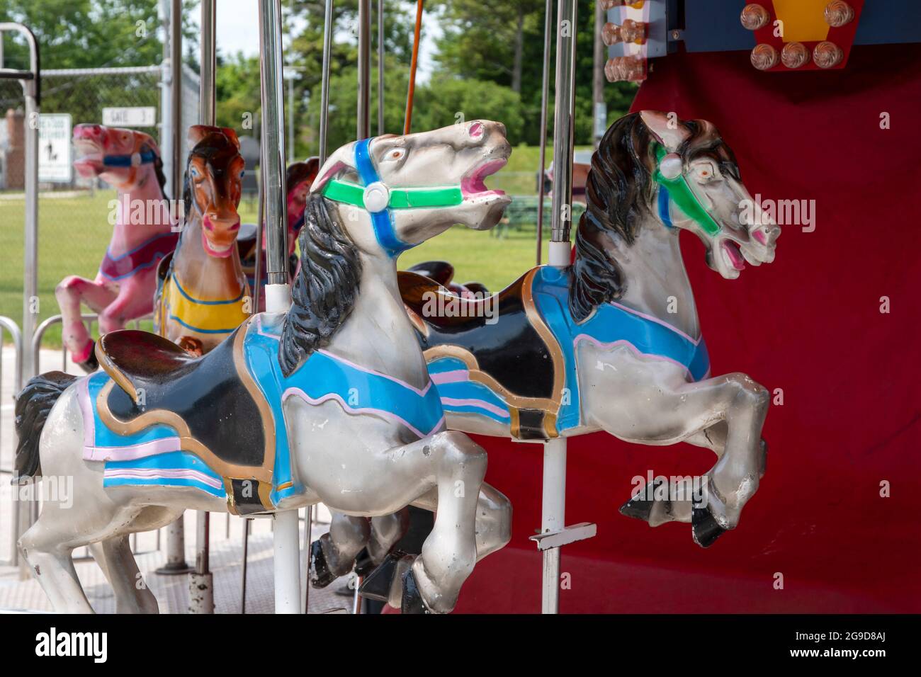 Carousel horses hi-res stock photography and images - Alamy