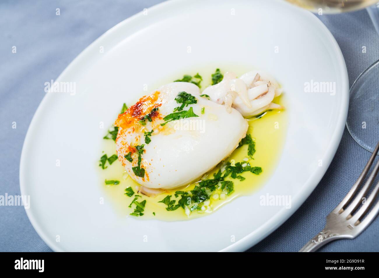 Sepia octopus hi-res stock photography and images - Alamy