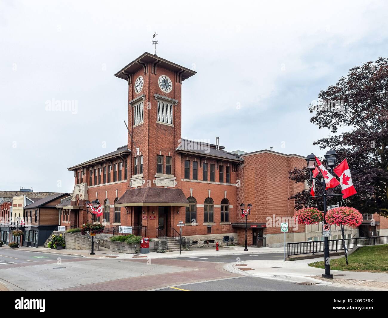 Post office building with clock tower (1914). Colonial-style ...